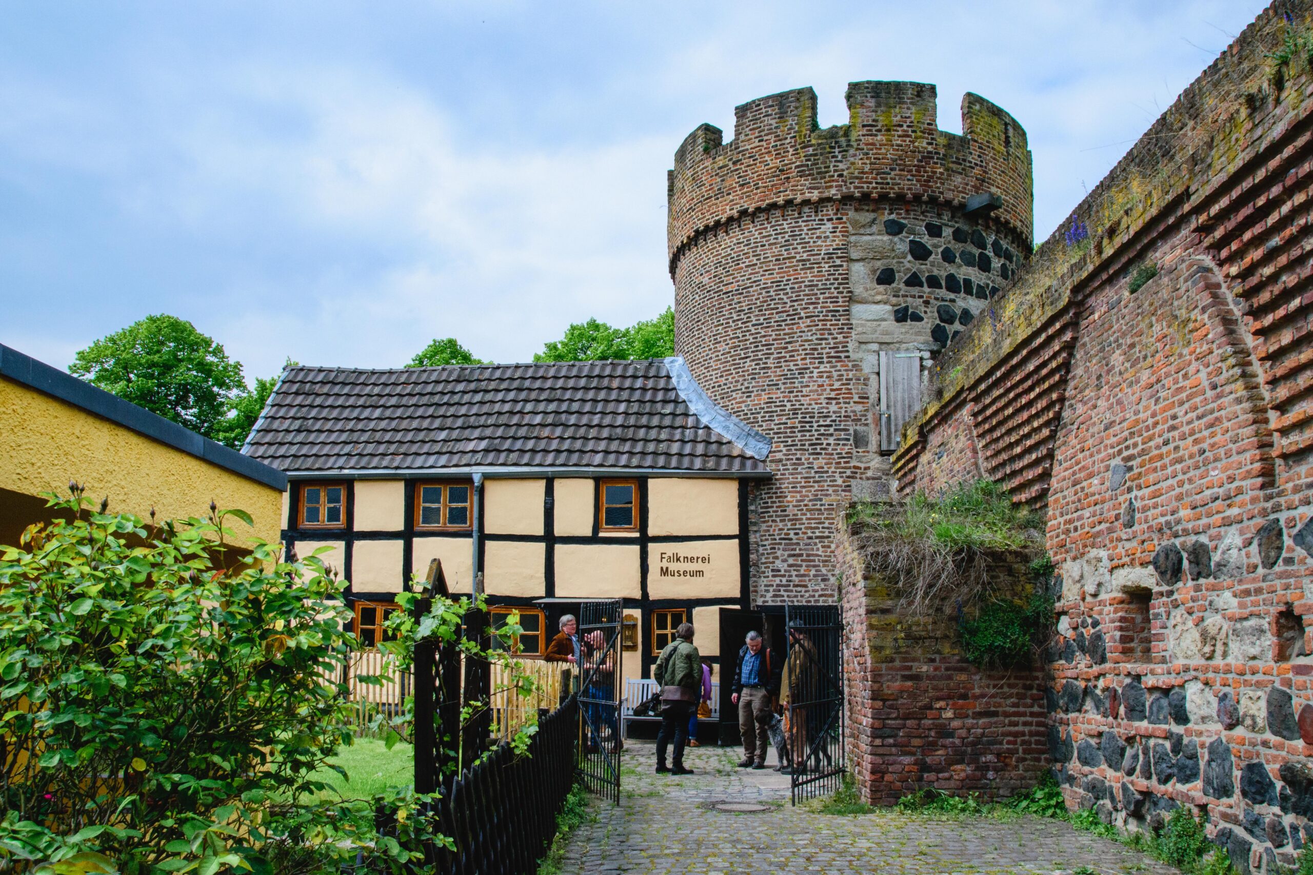 Falknereimuseum Zons - Stadt. Land. Niederrhein